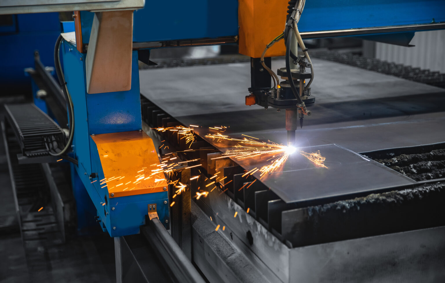 HD Plasma Cutting Explained: Benefits and Industry Uses - Metal Services of Blooming Prairie